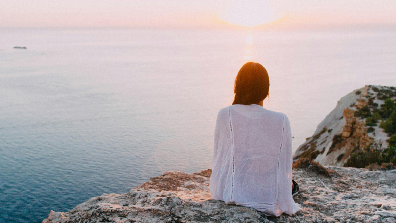 3 Easy Ways to Be a Slow Traveller This Summer - Her Digital Coffee
